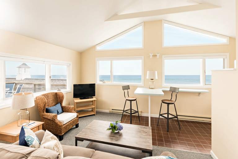 Chatham Tides Photo Gallery | Chatham Tides Hotel